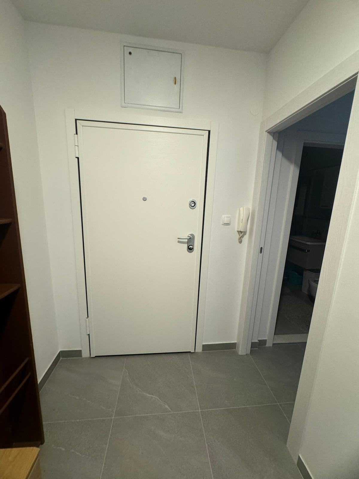 Najam godina i više: Split, 76m2, 3 sobe (I-Z) (iznajmljivanje)