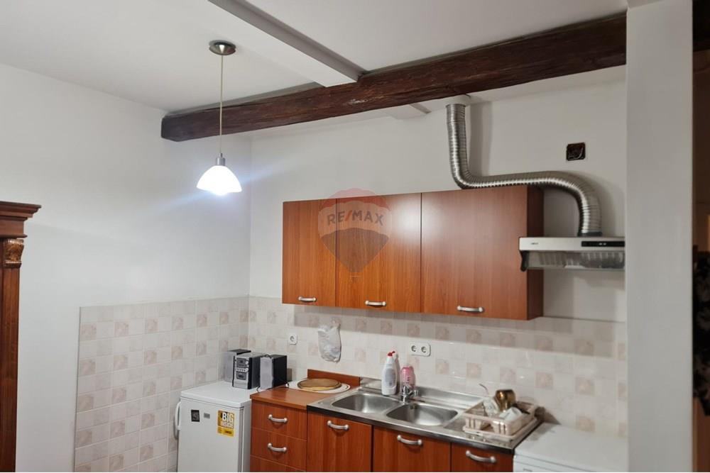 NAJAM: Samobor, centar , Perkovčeva ulica, 50 m do Trga 2-sobni 47 m2 ...