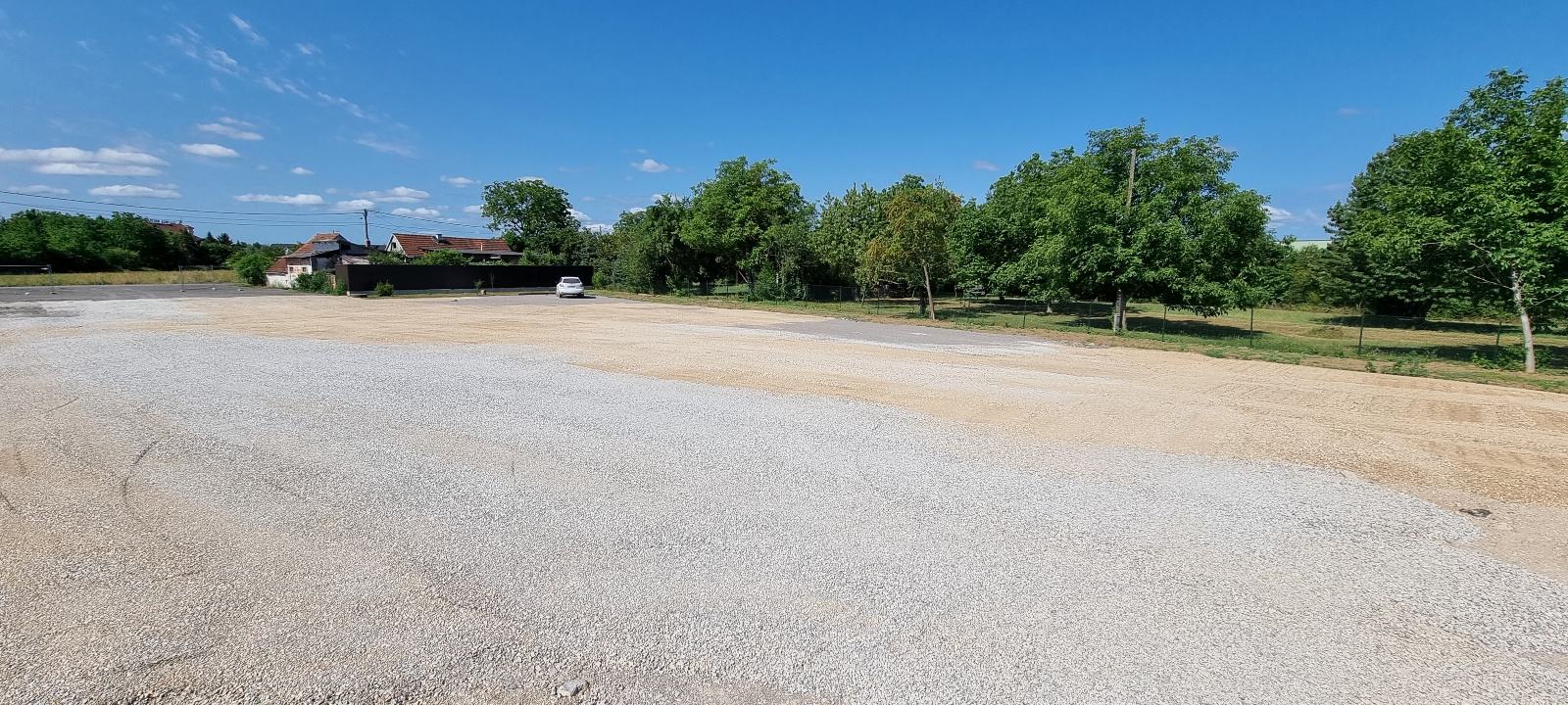 NAJAM ZEMLJISTA ,PARCELA, BLIZINA AUTOPUTA - LUČKO