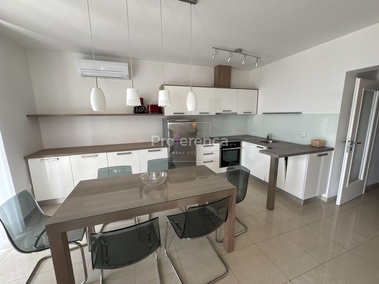 Novalja - dvosoban stan na prvom katu - BLIZINA MORA (prodaja)