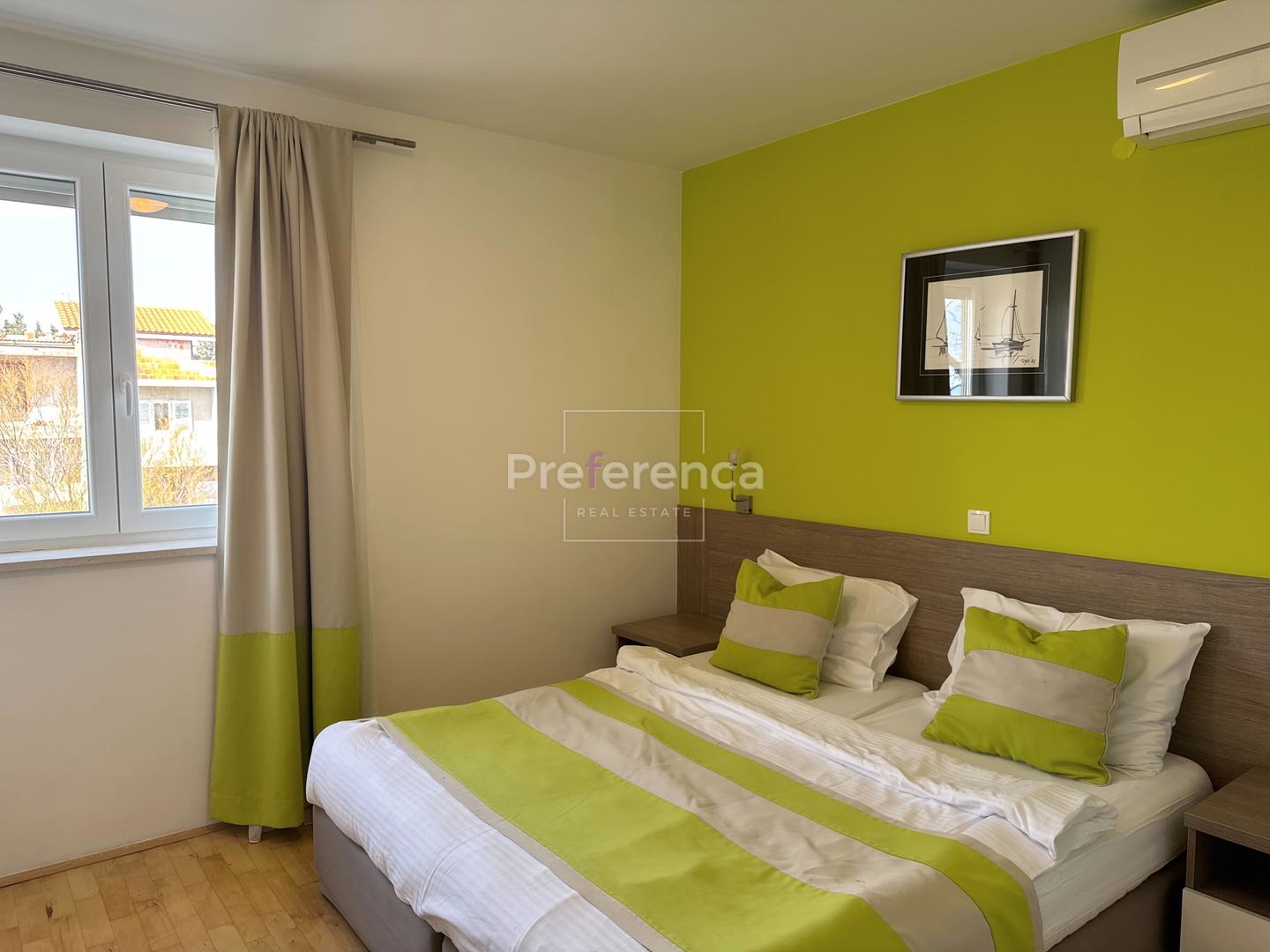 Novalja - dvosoban stan na prvom katu (prodaja)