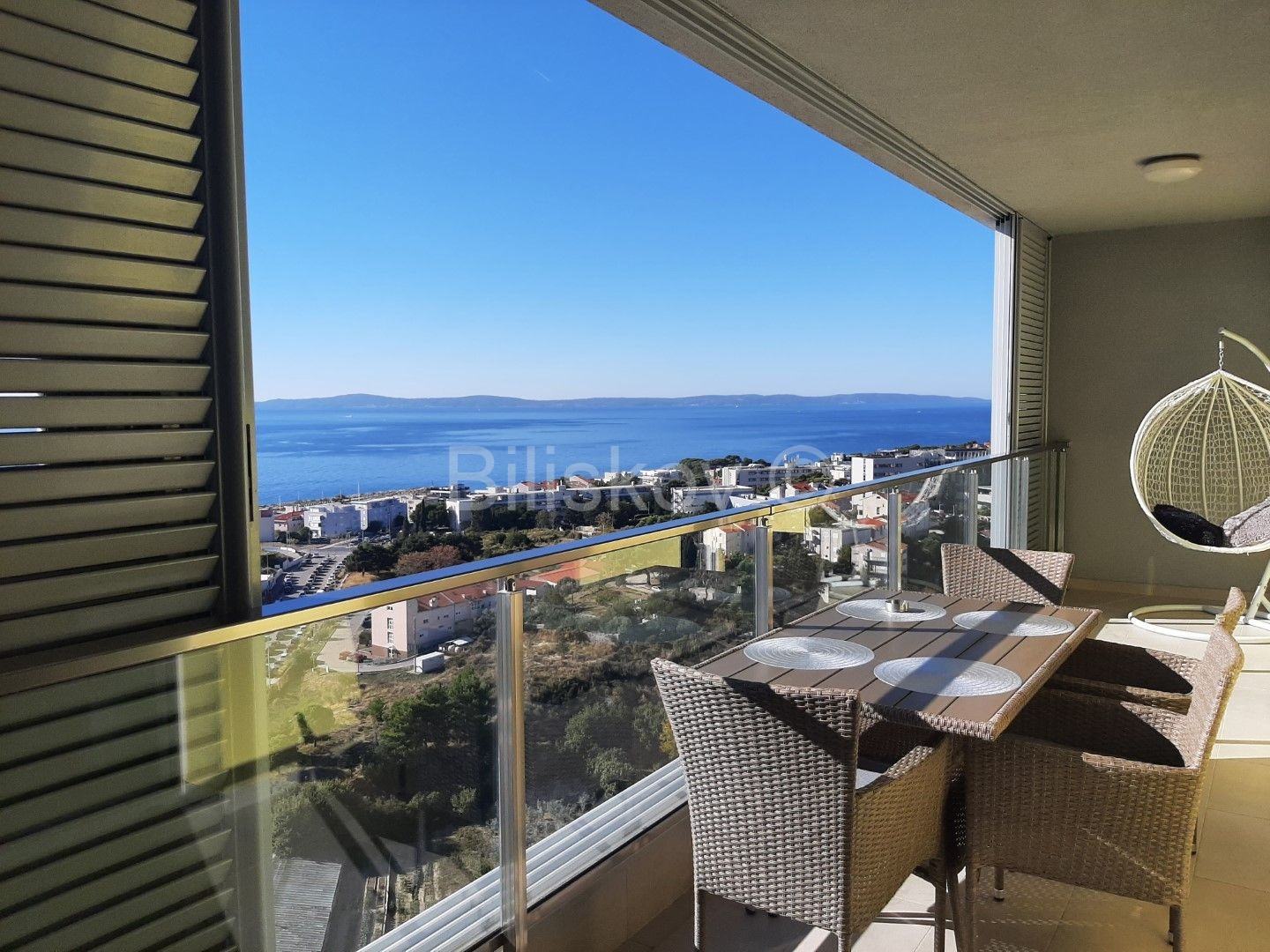 Novogradnja, dugoročan najam Trstenik Split parking (iznajmljivanje)