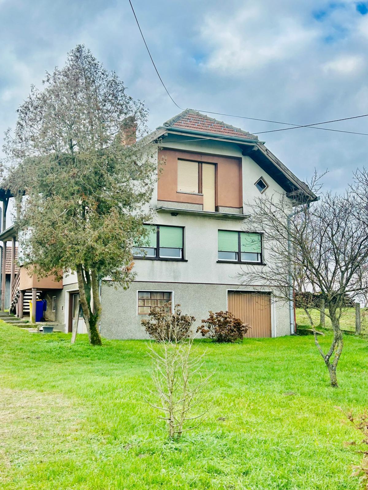 OBITELJSKA KUĆA, 310 m2, SIGETEC, IVANA BERUTE- CIJENA KORIGIRANA ...