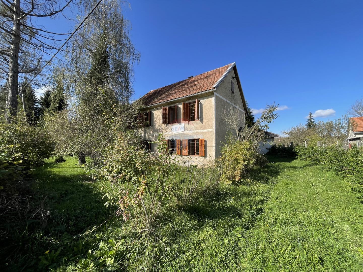 Ogulin, Josipdol - kuća s velikom okućnicom (prodaja)