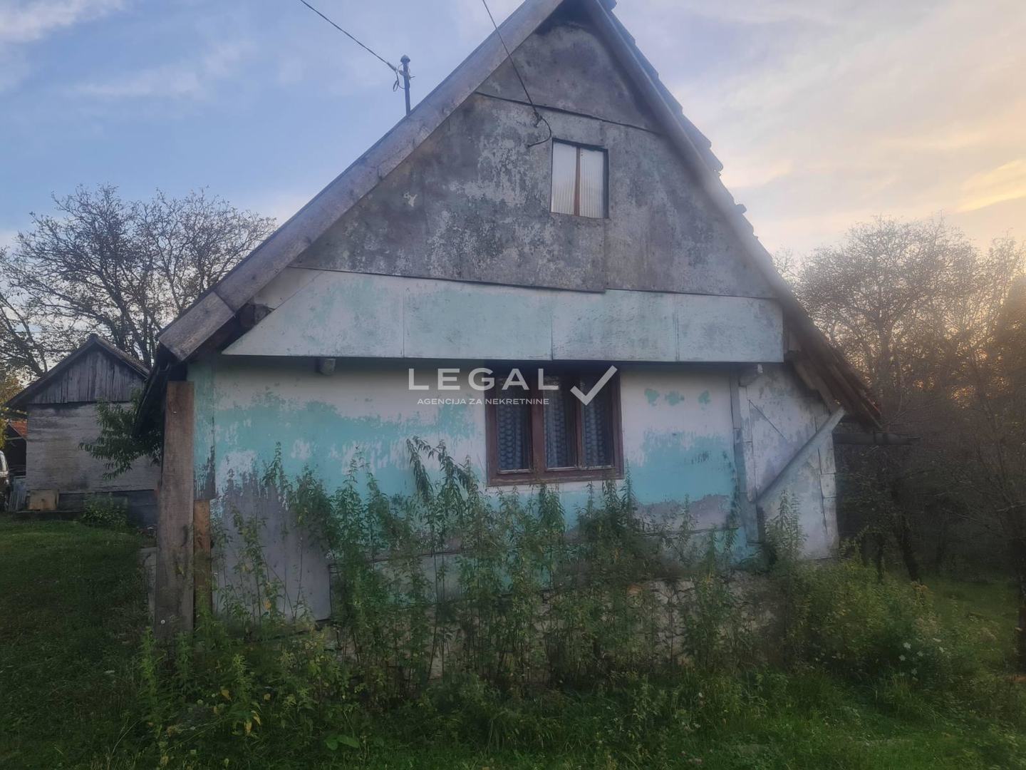 Ogulin- Trošmarija- kuća sa 3 000 m2 okućnice (prodaja)