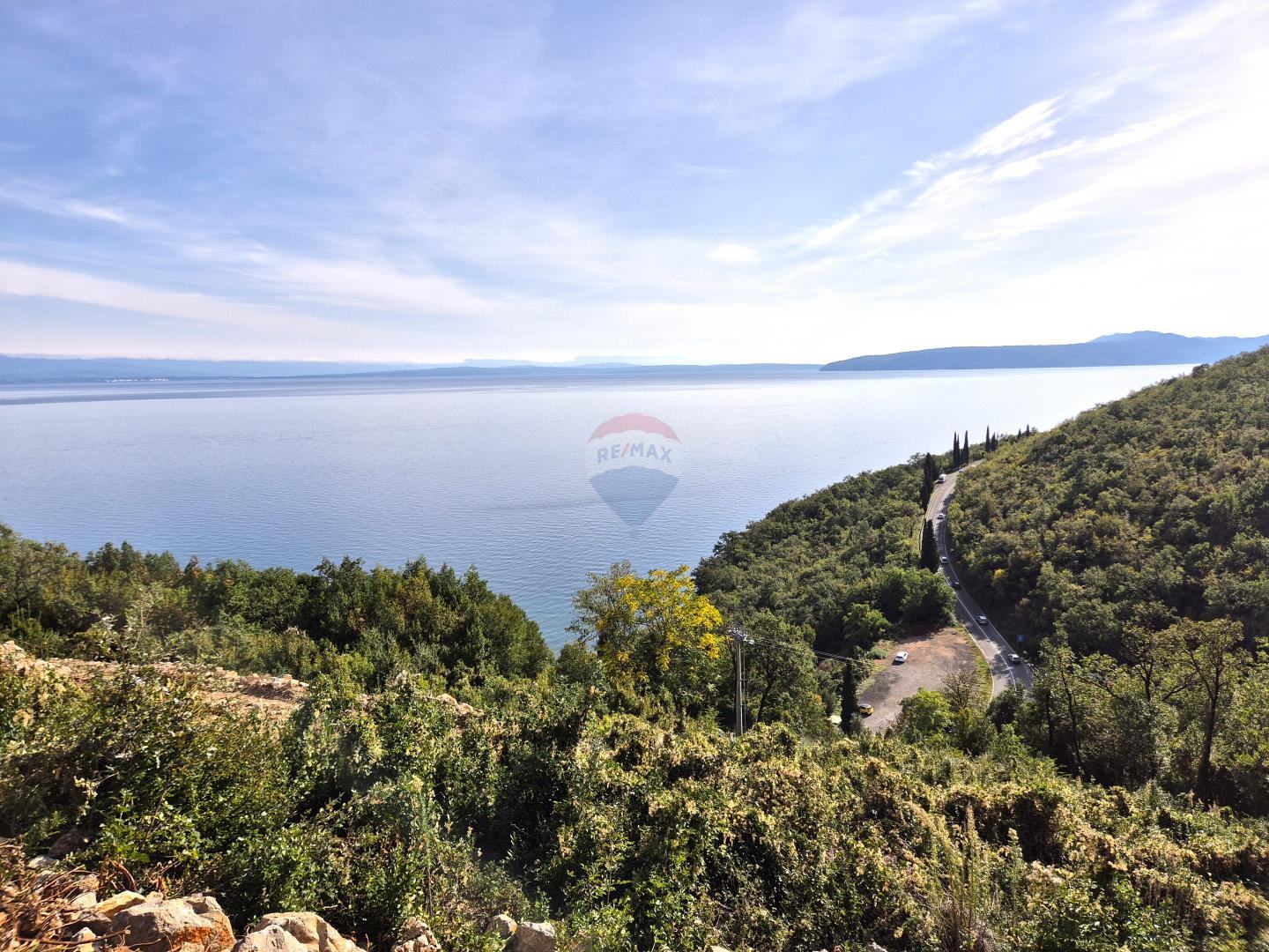 OPATIJA, MEDVEJA- građ. zemljište 1432 m2, 200 m od mora