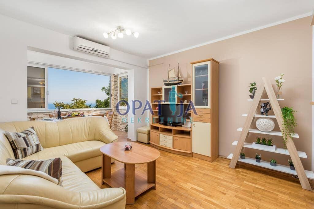 Opatija-Pobri, stan 70 m2 s pogledom (prodaja)