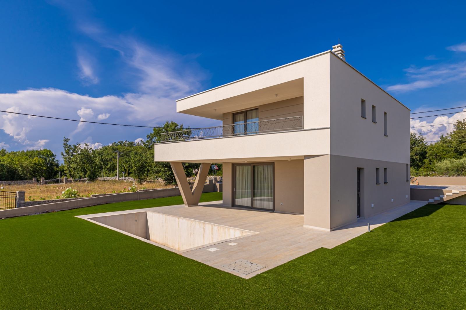 OTOK KRK, šire područje grada Krka - Luksuzna vila modernog dizajna (prodaja)