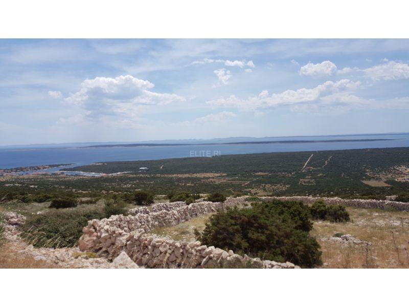 Pag - Mandre 2 842 m2