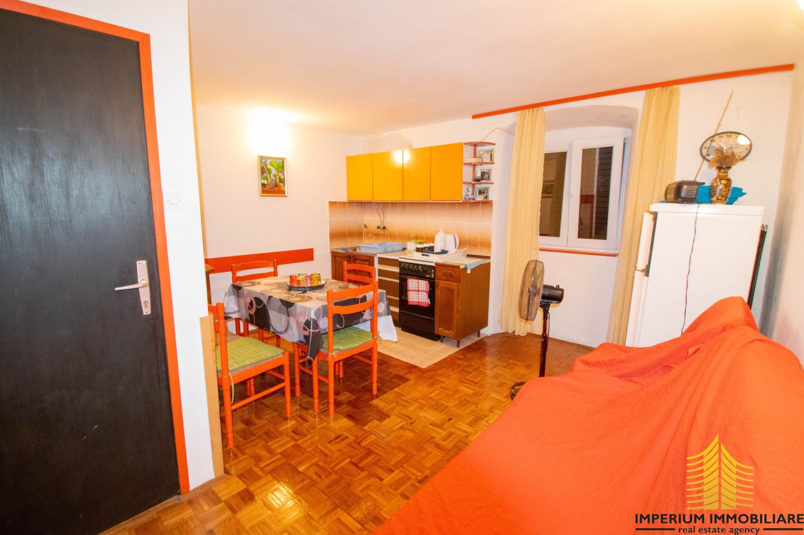 Pag, Stan 42m2, Odlična lokacija // Apartment, Excellent location (prodaja)