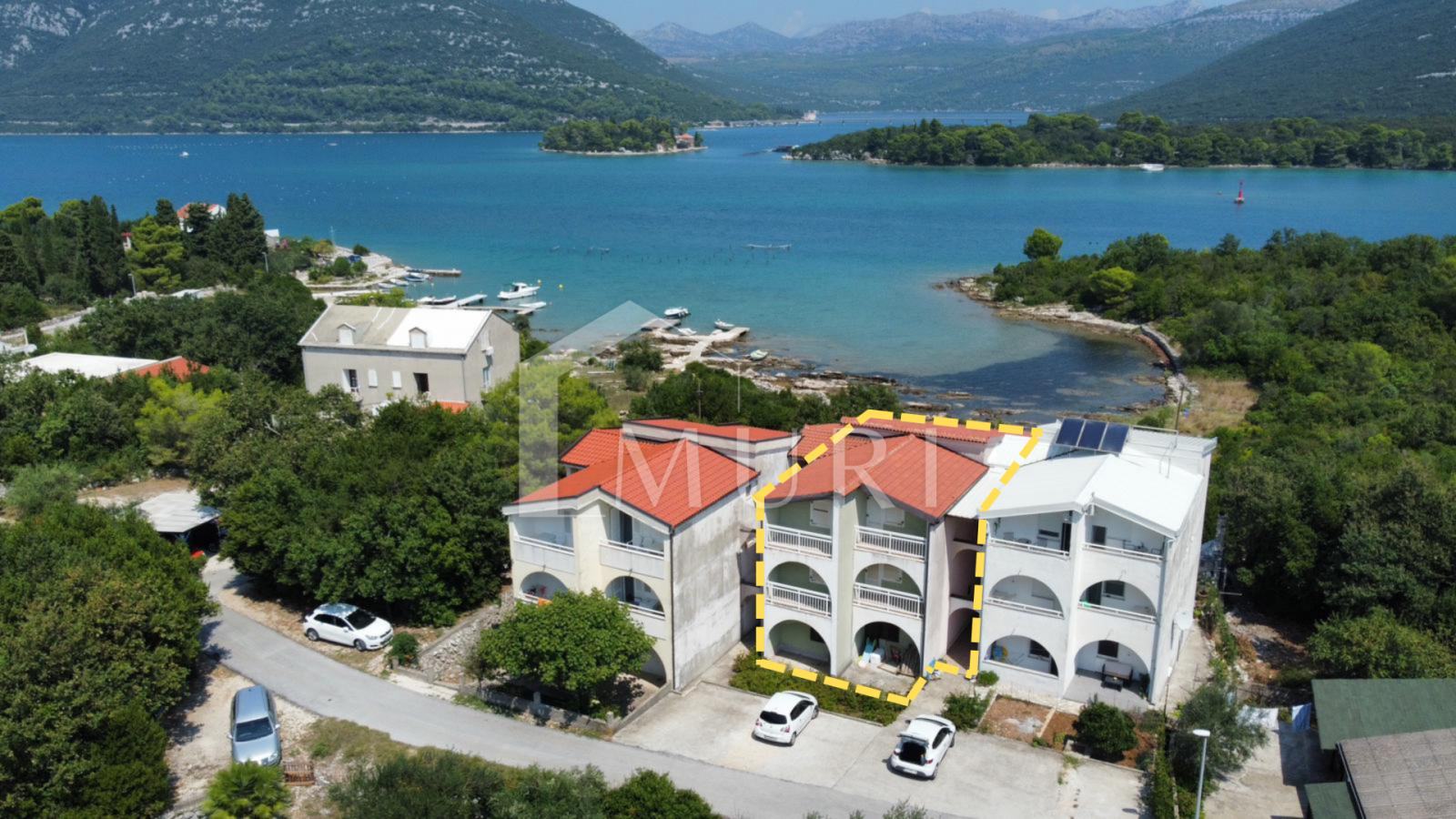 HODILJE, PELJEŠAC - Stambena Zgrada, Prvi Red do Mora (275m2) (prodaja)