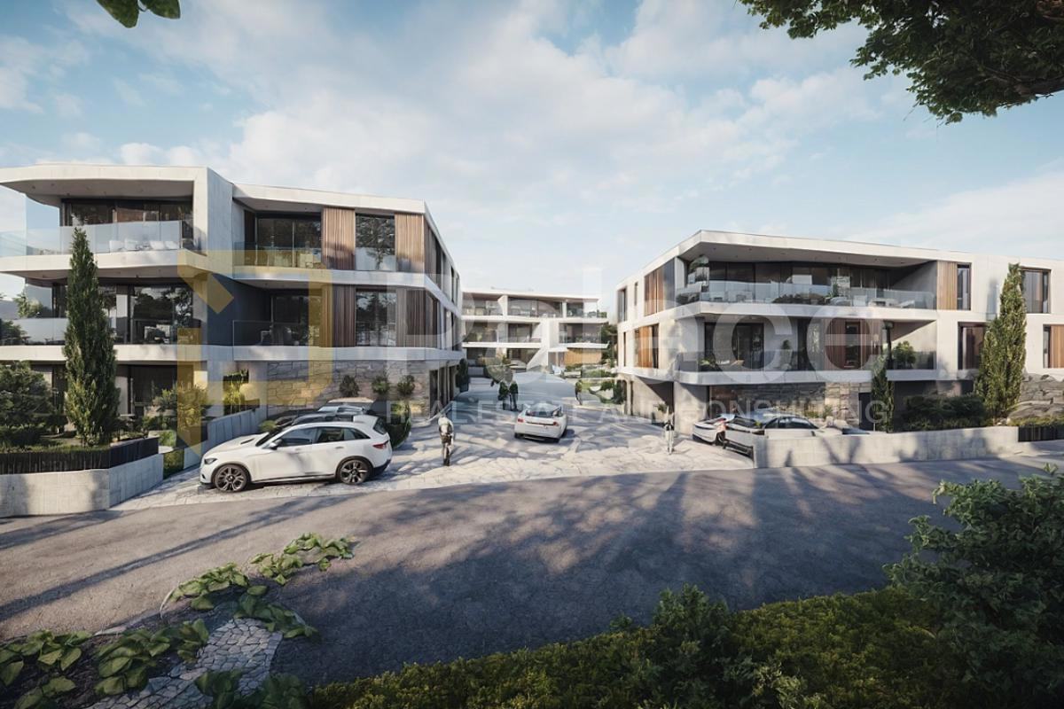 Penthouse 118 m² – Vallelunga, 3 sobe , 2 terase, 2 parkinga (prodaja)