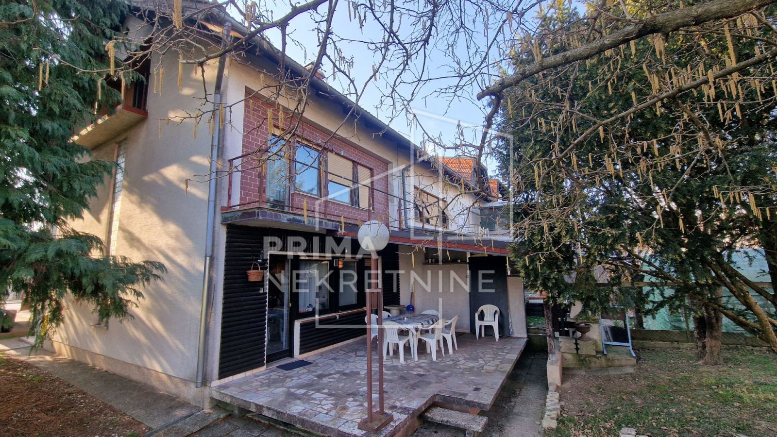 Poluugrađena kuća u centru Zaprešića sa dodatnim stanom (prodaja)