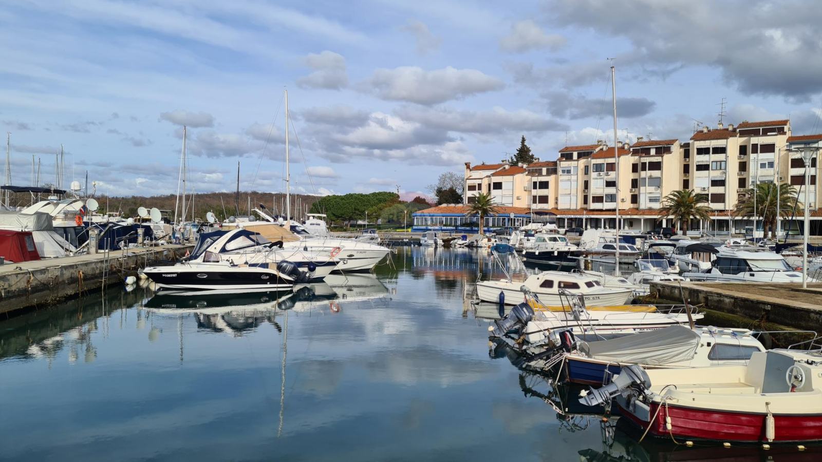 Poreč, Červar Porat: Simpatičan, renoviran stan 250 m od plaža (prodaja)