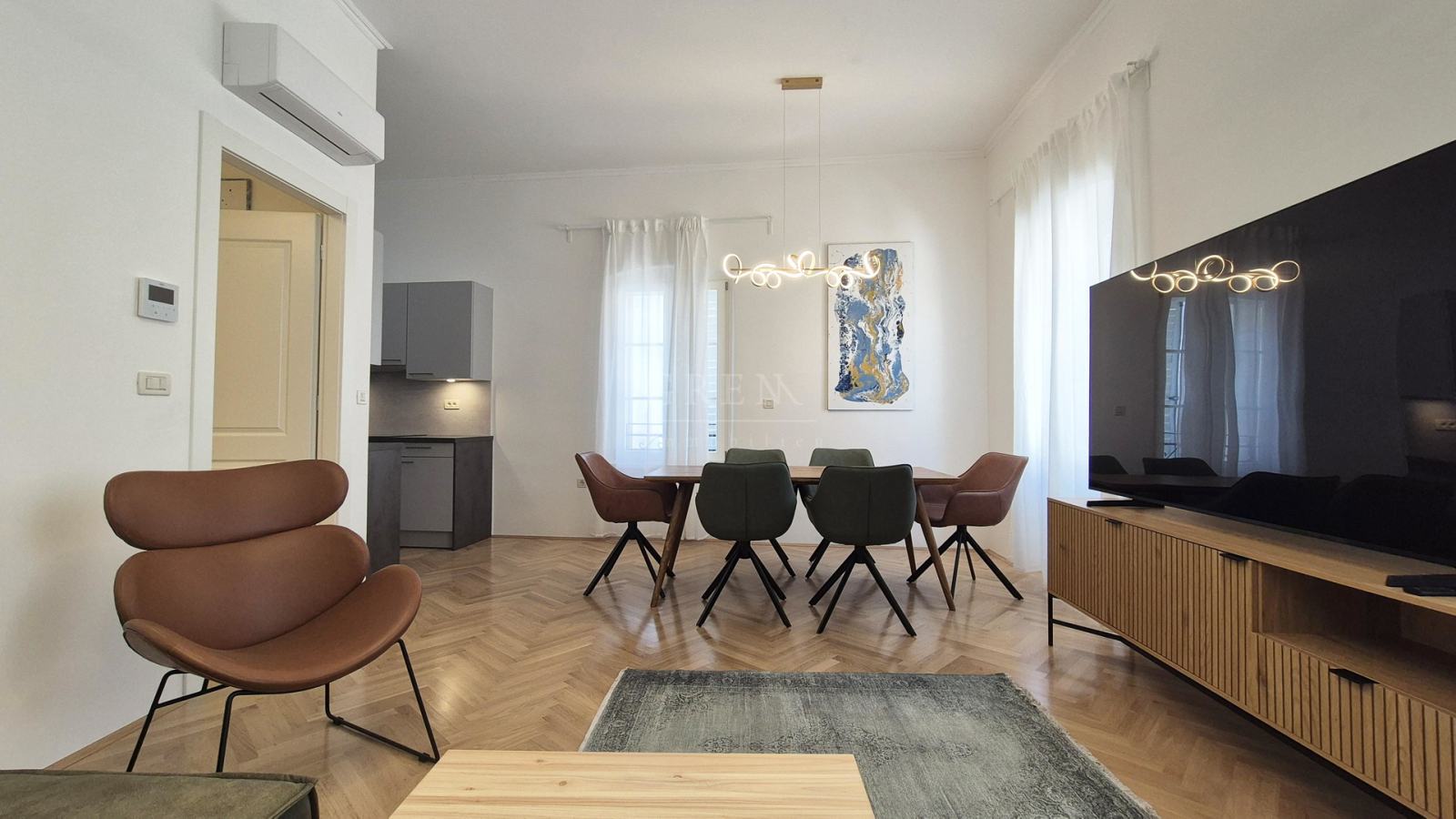 Poreč stari grad renoviran stan (prodaja)