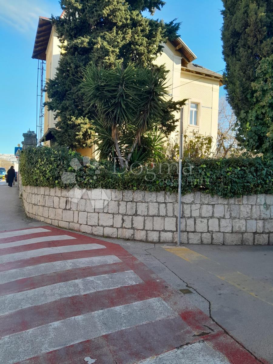 Poslovni prostor centar Splita - Manuš !!! (prodaja)