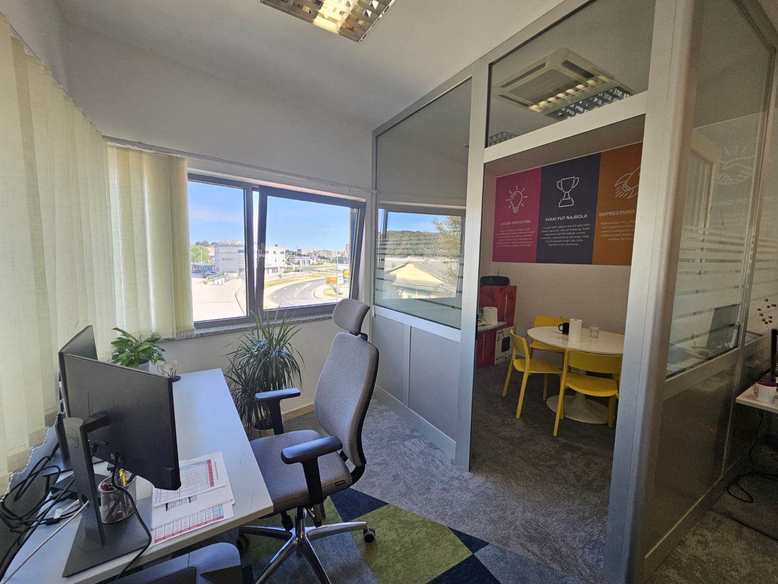 Pula, ured, odlična lokacija (iznajmljivanje)