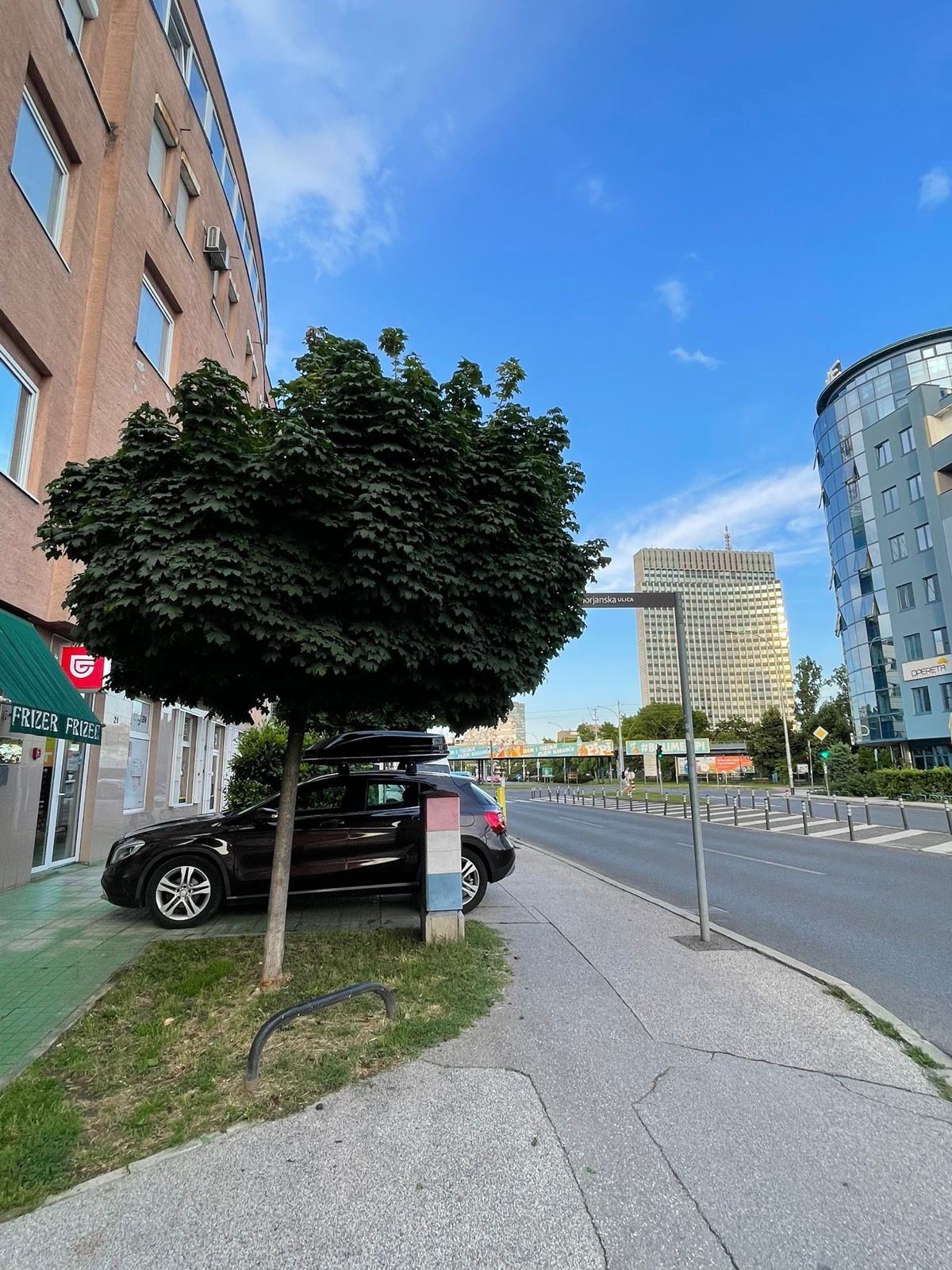 Ulica grada Vukovara 21 Poslovni prostor (iznajmljivanje)