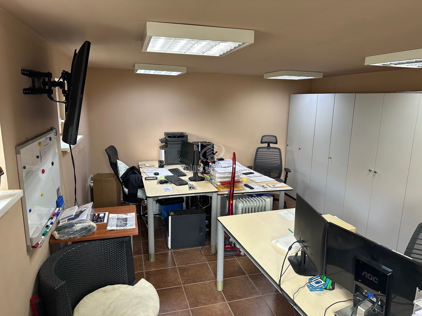 POSLOVNI PROSTOR/URED, 21 m2, VARAŽDIN, ZAKUP (iznajmljivanje)