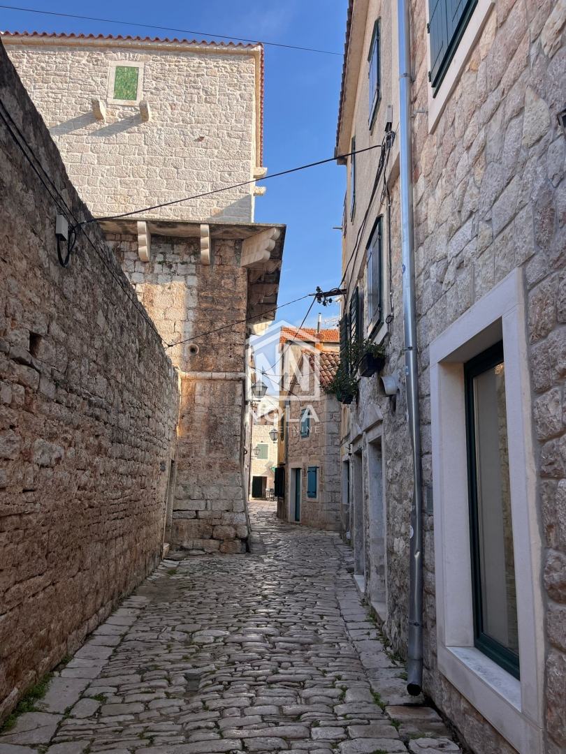 Predivan apartman u samom centru Vodica, idealan za opuštanje i uživan