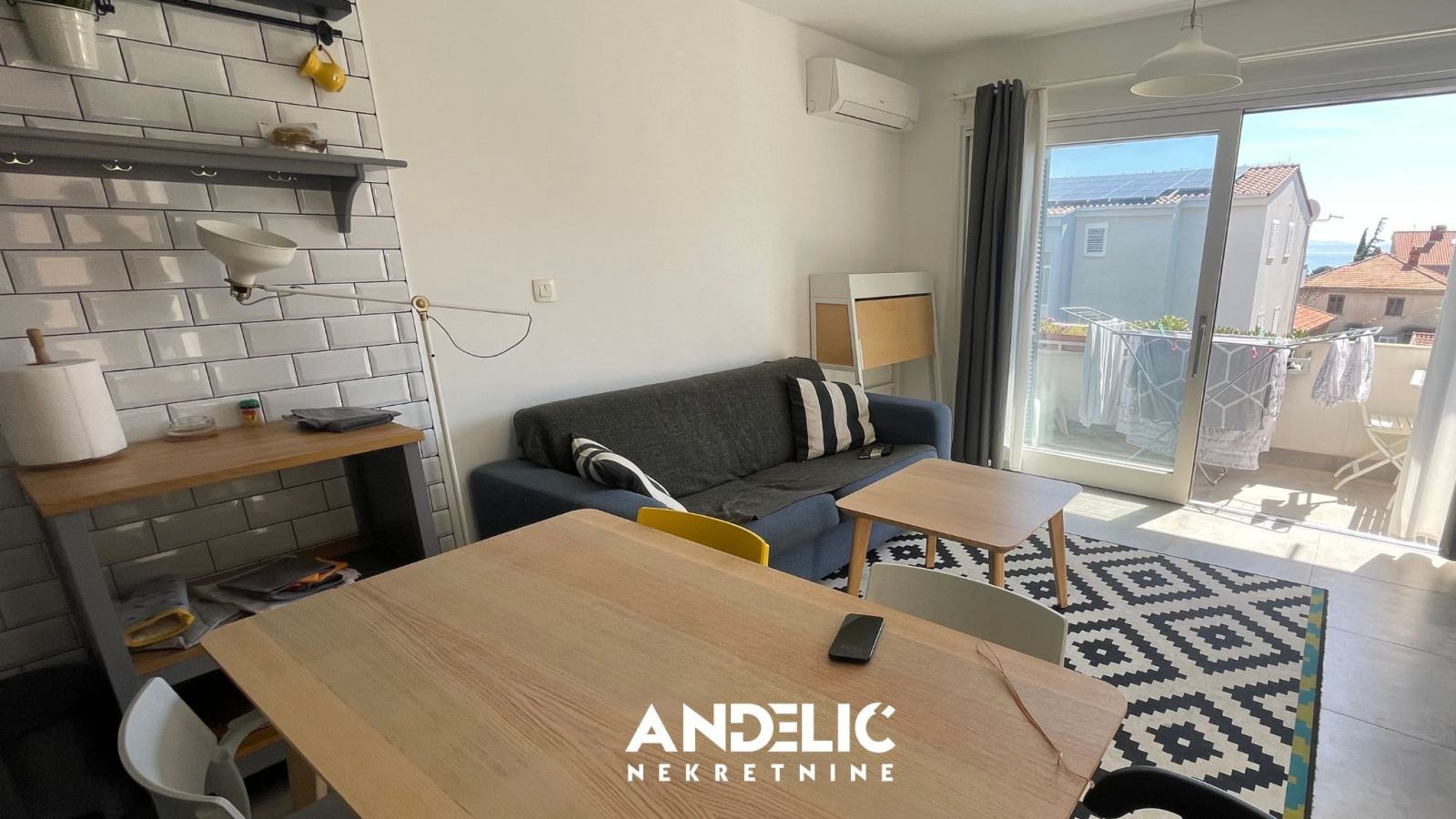 PREDIVAN JEDNOSOBAN STAN - FIRULE SPLIT (prodaja)