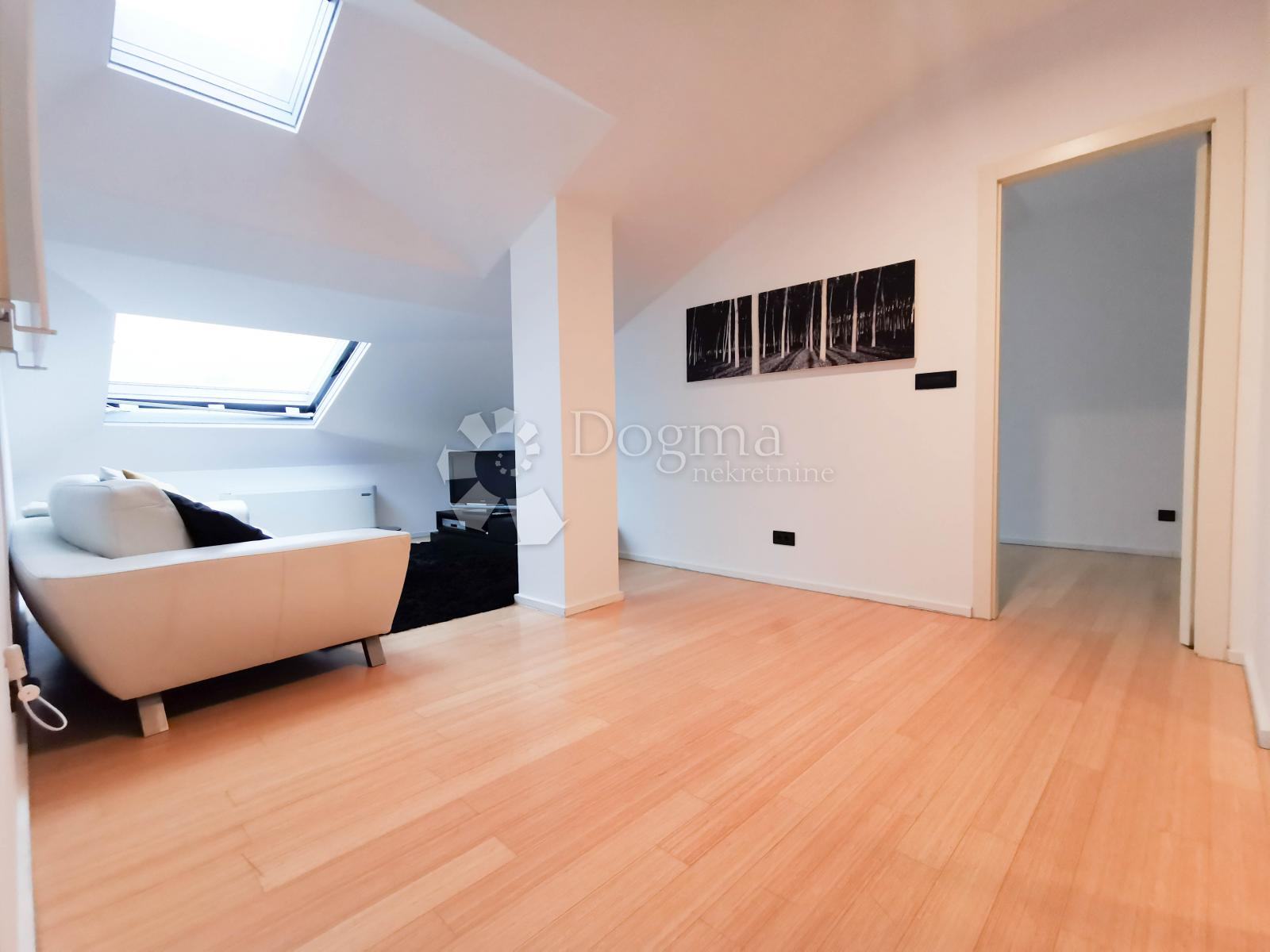 Predivan stan na minutu od Korza (iznajmljivanje)