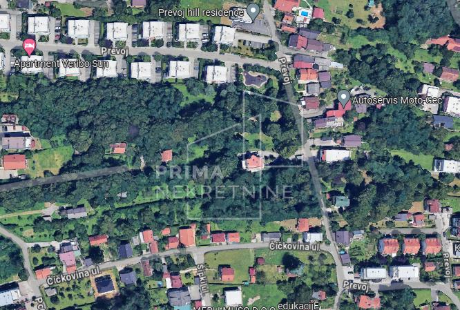 Prevoj, građevinsko zemljište 1249 m2 + legaliziran objekt