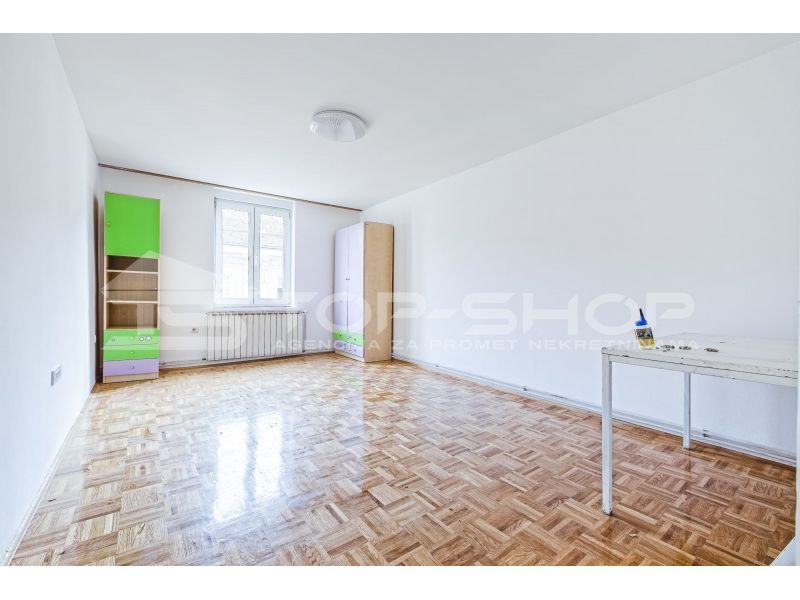 Primorska ulica, Odličan trosoban poslovni prostor s balkonom, 70m2 ...