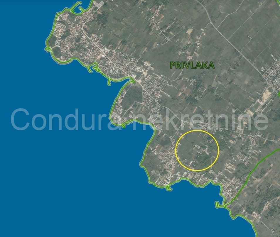 PRIVLAKA - građevinsko zemljište 601 m2