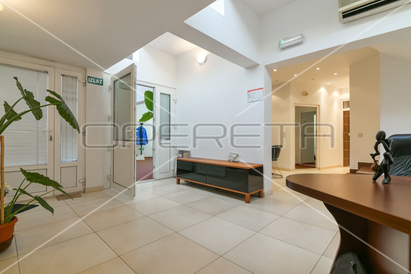 Prodaja, Ured, Centar, Hercegovačka ulica , 122m2 (prodaja)