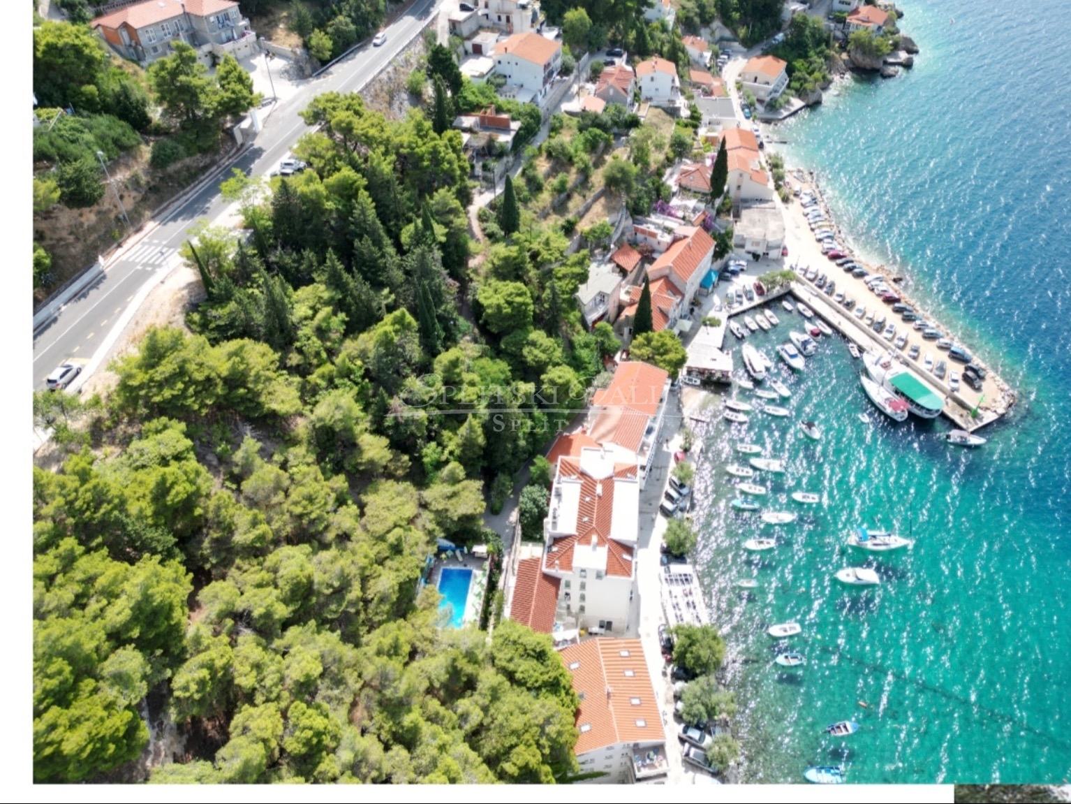 Prodaja zemljište Mimice-Omiš, prvi red uz more