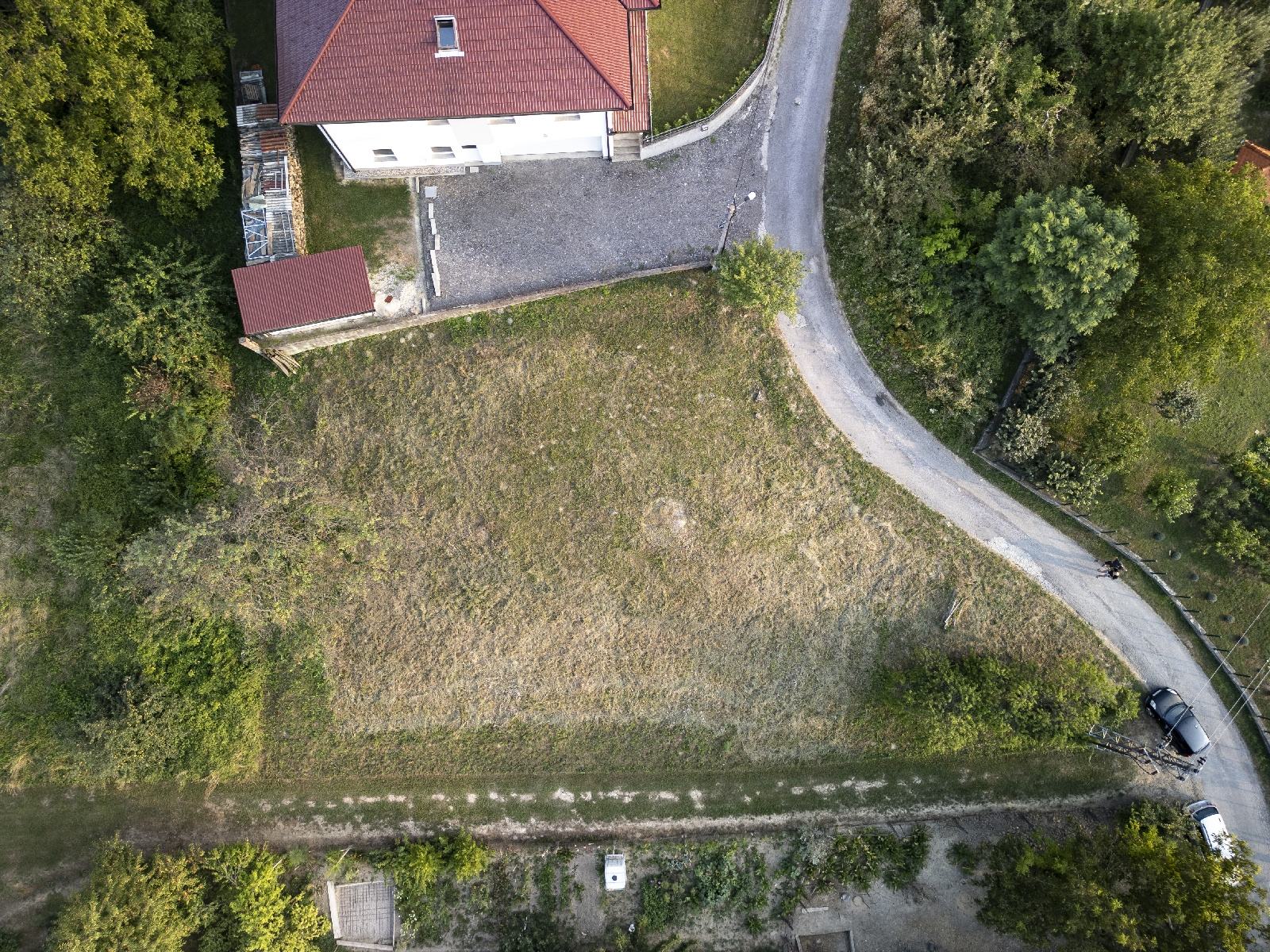 Prodajem građevinsko zemljište700m2, Mala Rakovica,Samobor