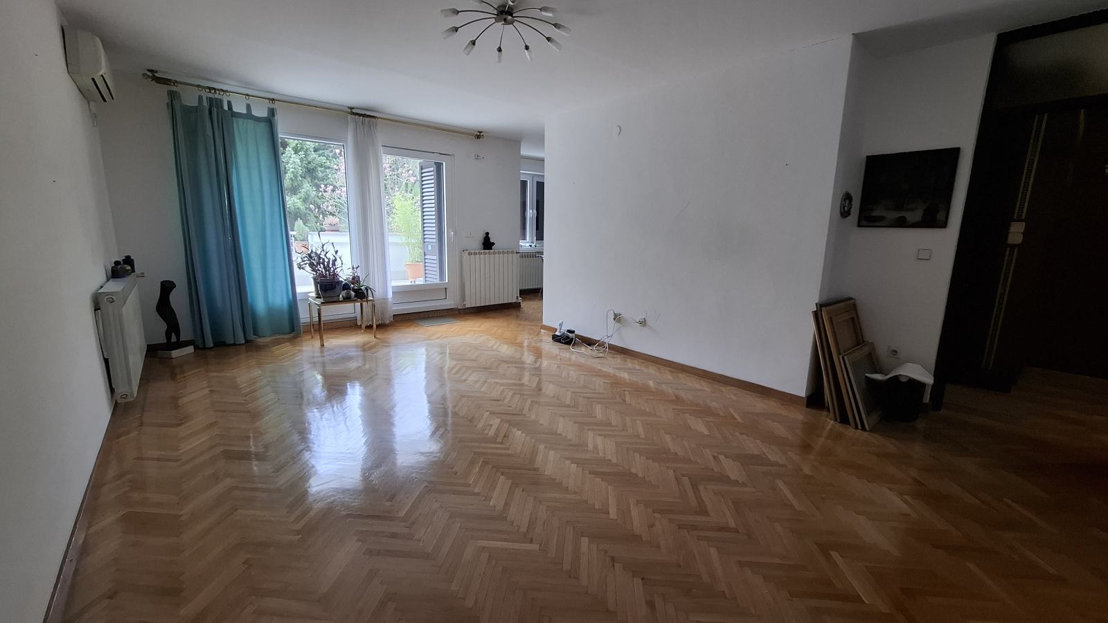 Pet-friendly, polunamješten, velika terasa, novija gradnja, Zeleni dol ...