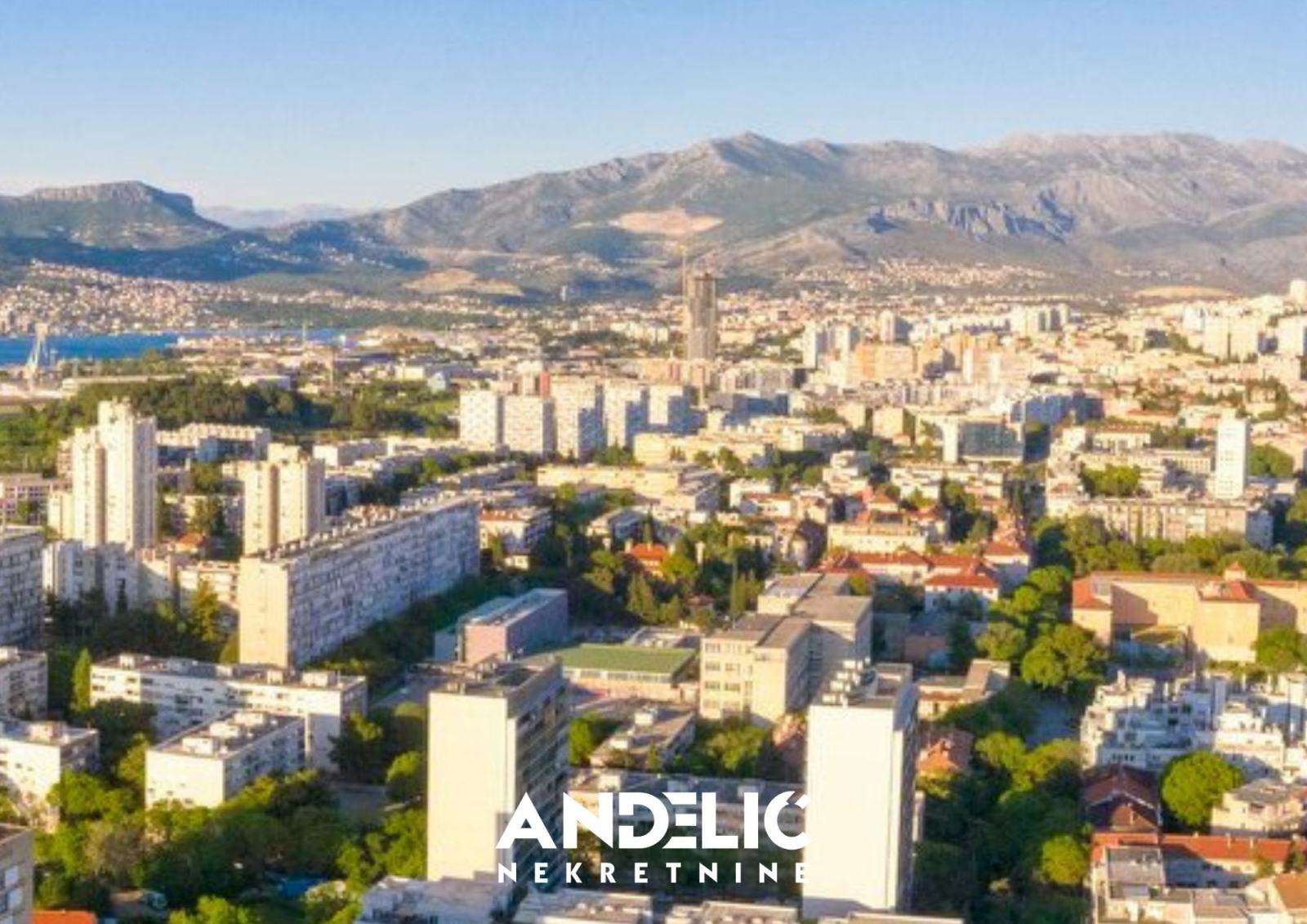 PROSTRAN JEDNOSOBAN STAN - SPINUT SPLIT (prodaja)