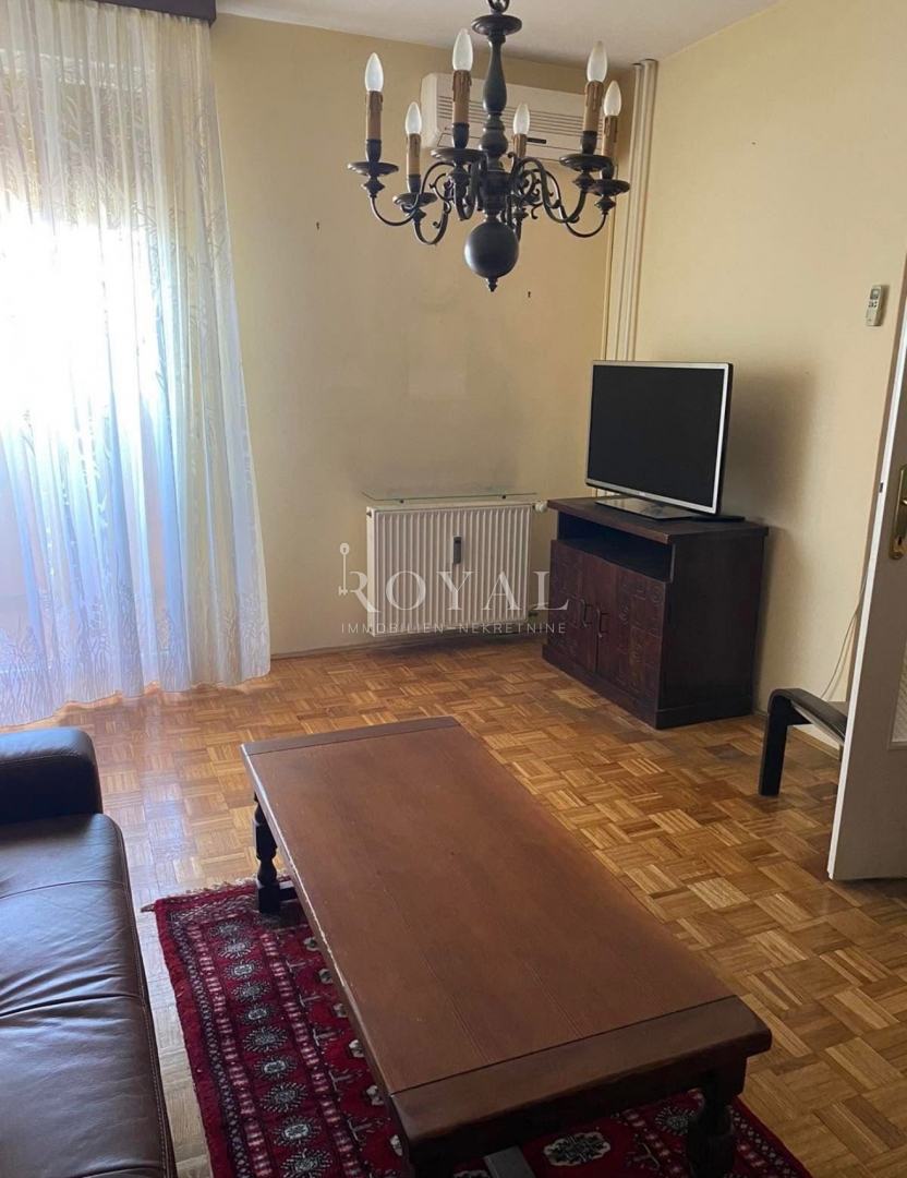 PROSTRAN OBITELJSKI STAN S POGLEDOM NA MORE – 2S+DB (prodaja)