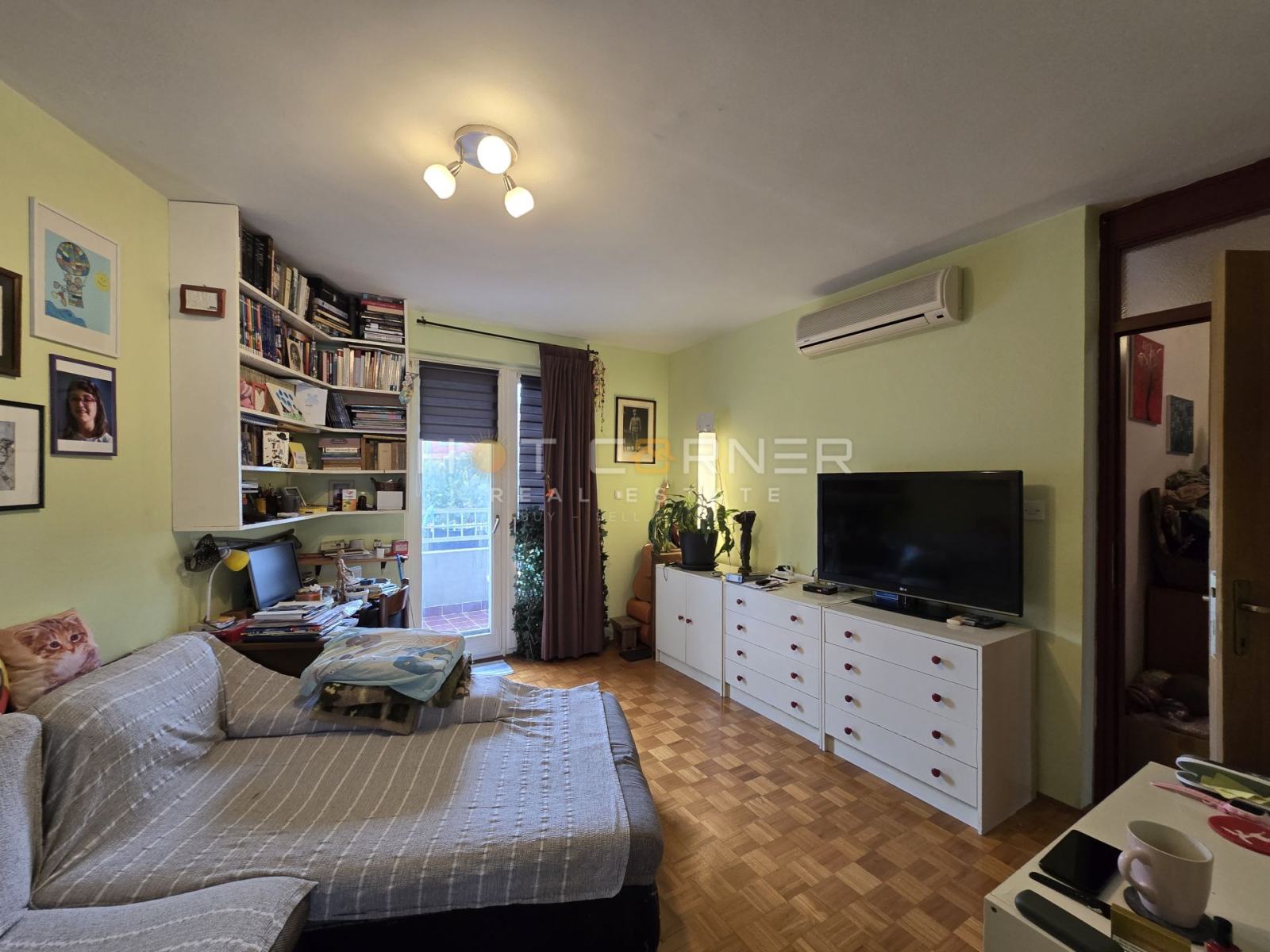 Pula, centar, 56 m2, 250 m od Arene (prodaja)