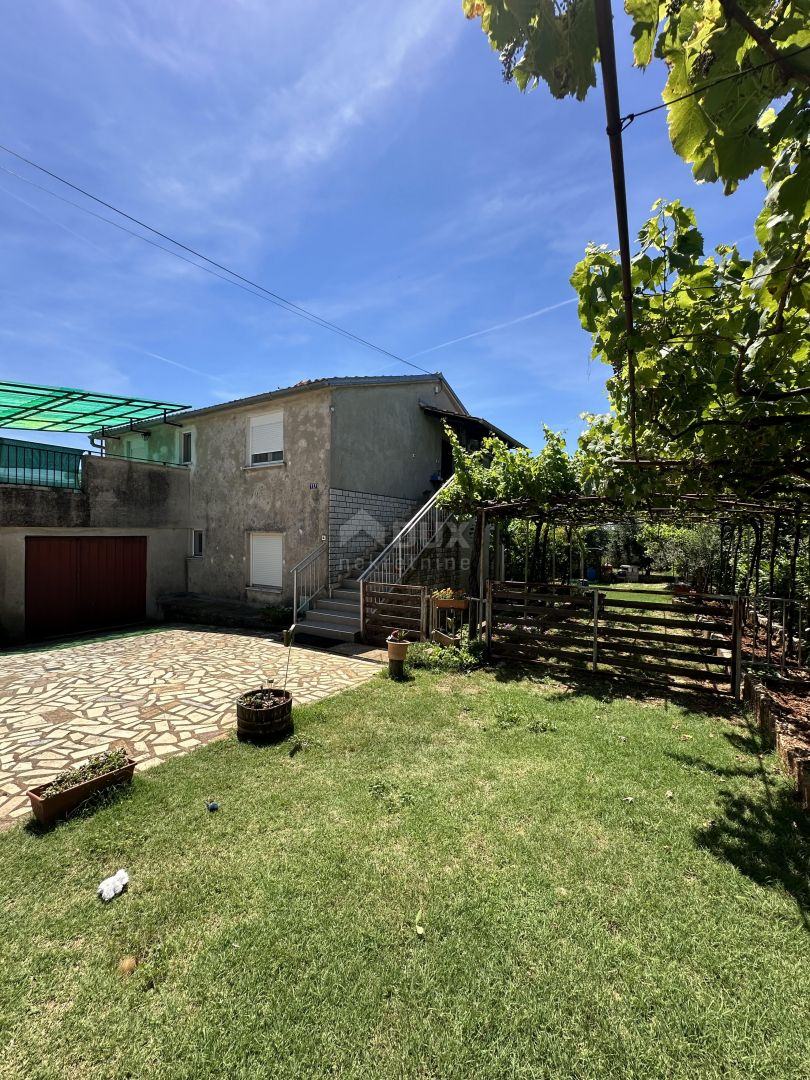 PULA, MARČANA - kuća za život ili turizam (prodaja)