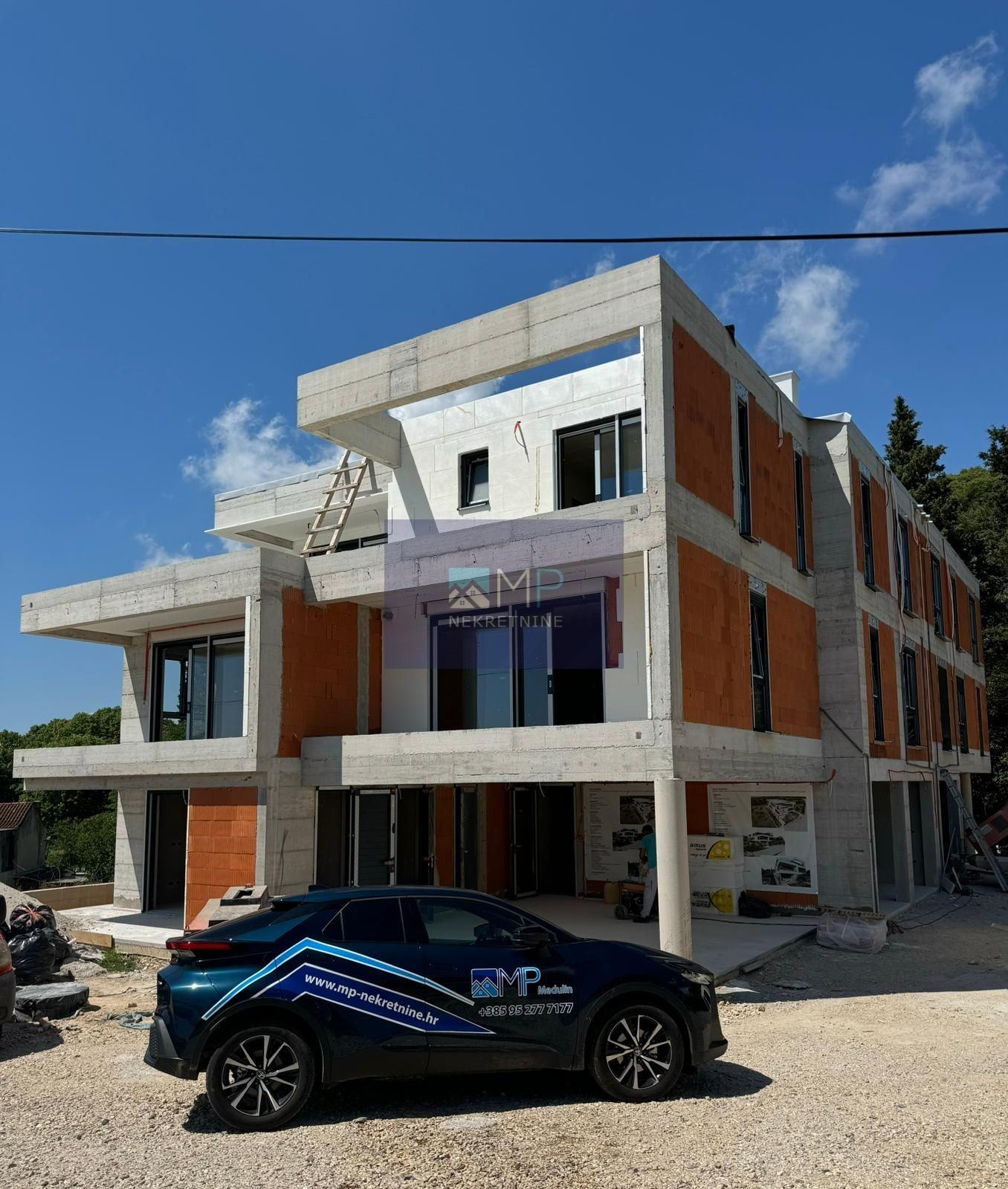 Pula, Šijana, penthouse na II. katu, vanjski parking + garaža + ostava ...