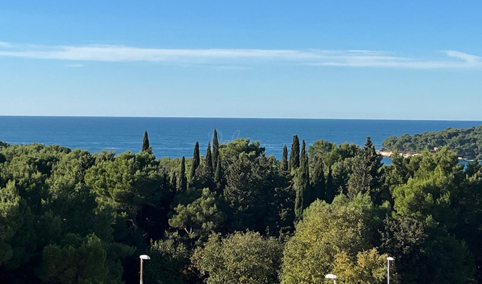 Pula, Stoja, stan s pogledom na more (prodaja)