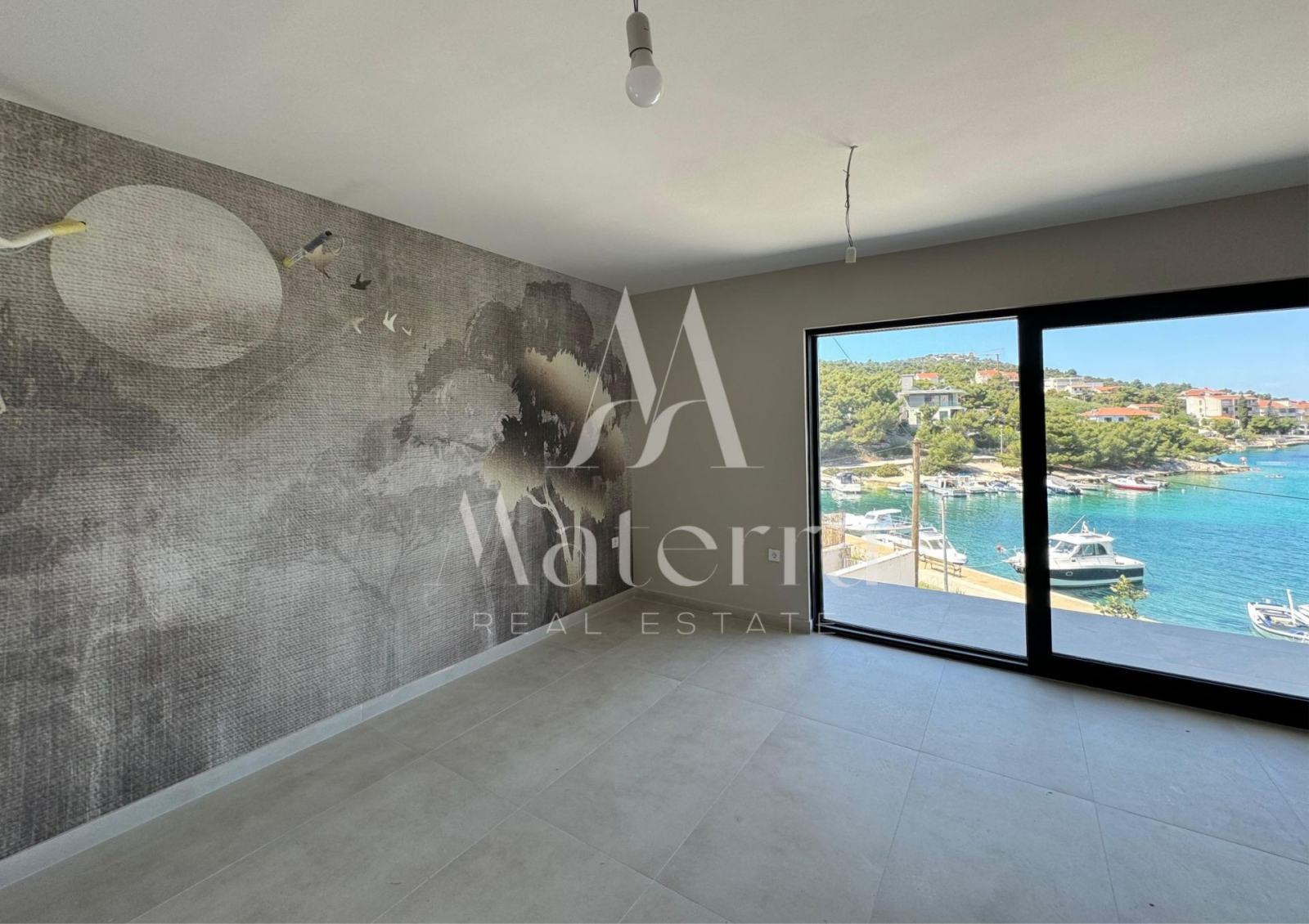 RAŽANJ/PRVI RED DO MORA – VILA S BAZENOM (prodaja)