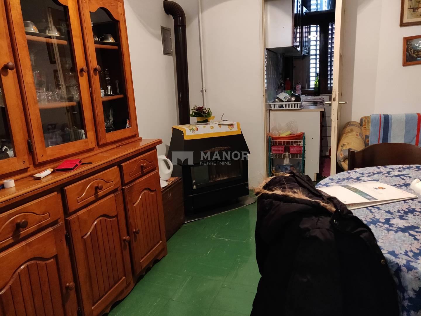 RIJEKA, CENTAR - 2S+DB + podrum, 69 m2 (prodaja)