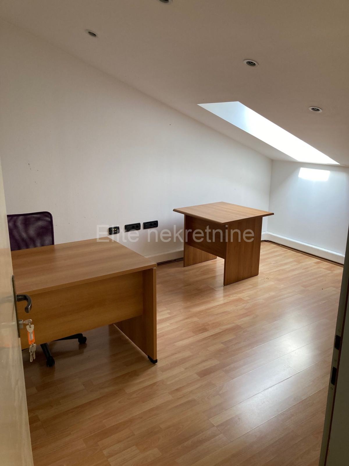 Rijeka, Centar - najam ureda, 11m2 ! (iznajmljivanje)