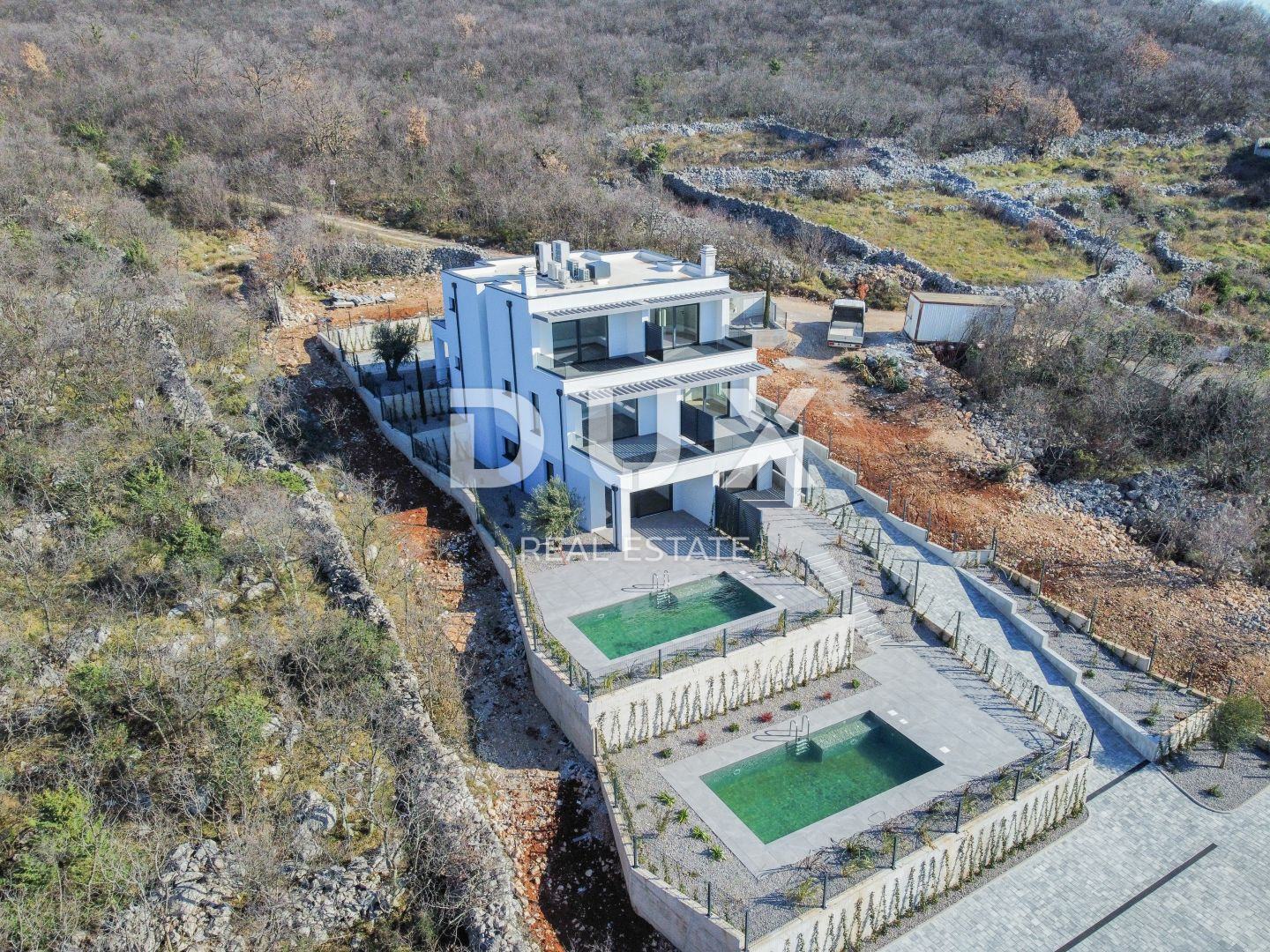 RIJEKA, KOSTRENA – ekskluzivna vila s bazenom i garažom te panoramskim ...