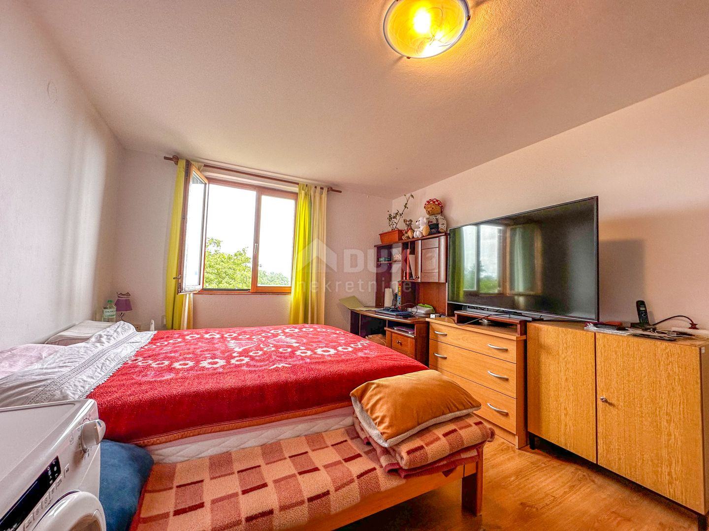 RIJEKA, KRNJEVO - 1SKL, 28m2 s pogledom na more (prodaja)
