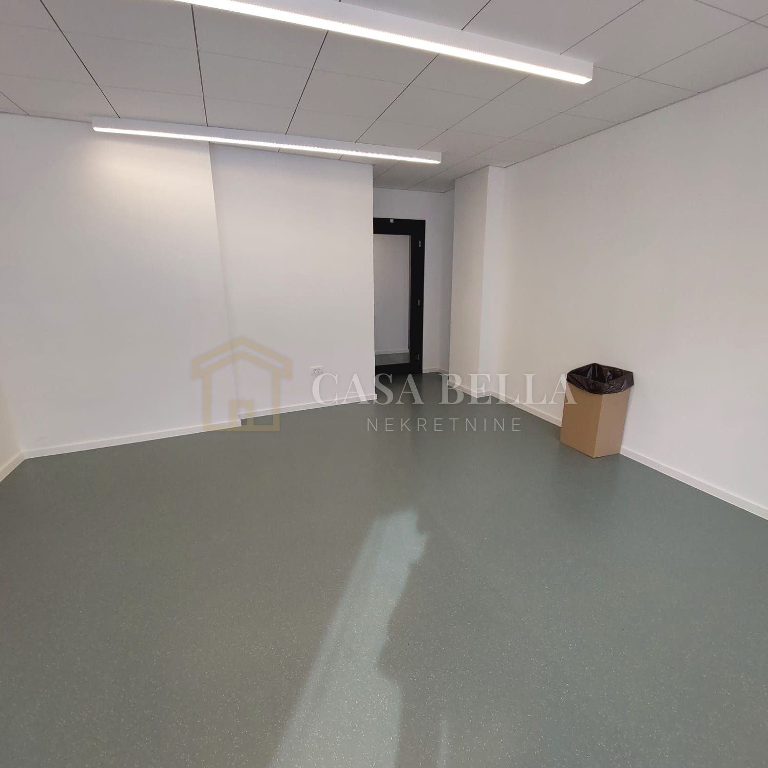 Rijeka Pomerio, 28m2, uredski prostor! (iznajmljivanje)