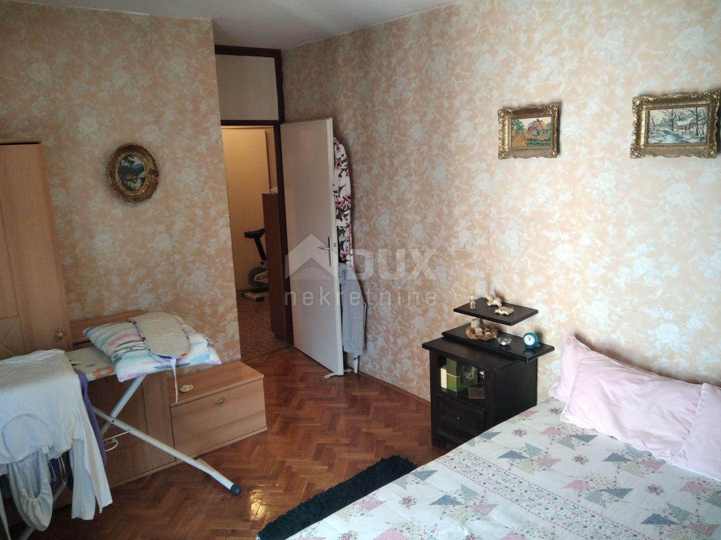 RIJEKA, RASTOČINE - 1S+DB stan na visokom katu, s francuskim balkonom ...