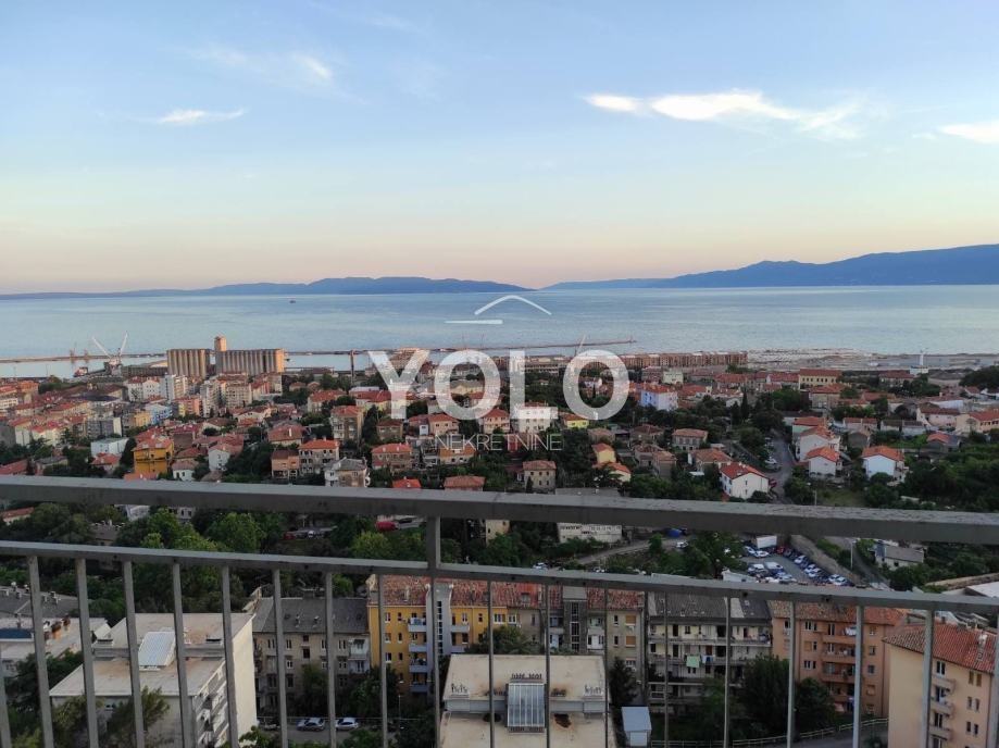 RIJEKA, RASTOČINE - Stan 3S+DB sa predivnim pogledom (prodaja)