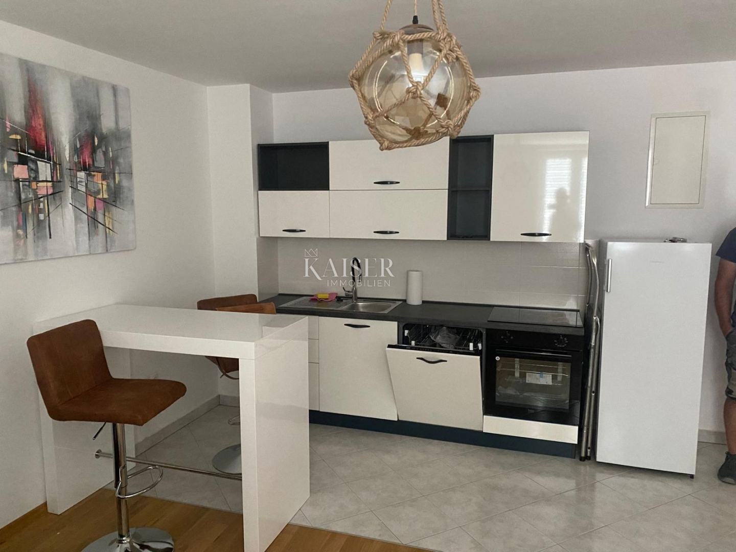 Rijeka, Sušak moderan 1S+DB stan za najam (iznajmljivanje)