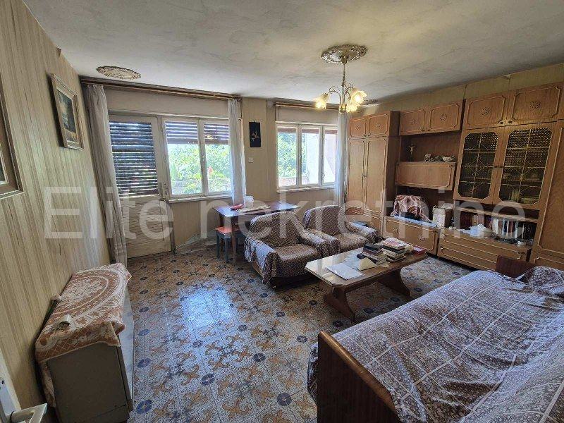 RIJEKA, TRSAT, Strmica, prizemlje kuće, 100 m2, okućnica (prodaja)