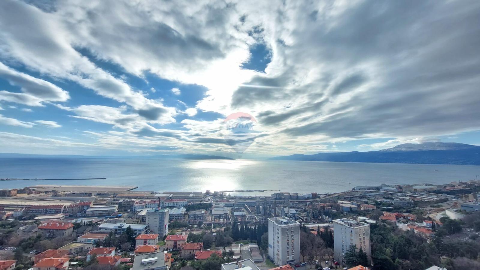 Rijeka, Turnić, 1s stan sa pogledom na more (prodaja)